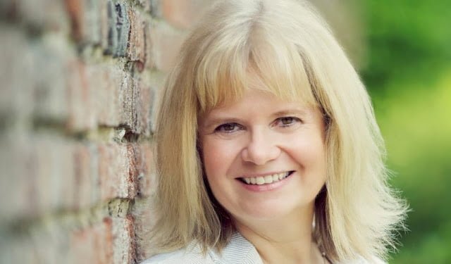 Entrevista com Sarah Morgan! - Na Nossa Estante